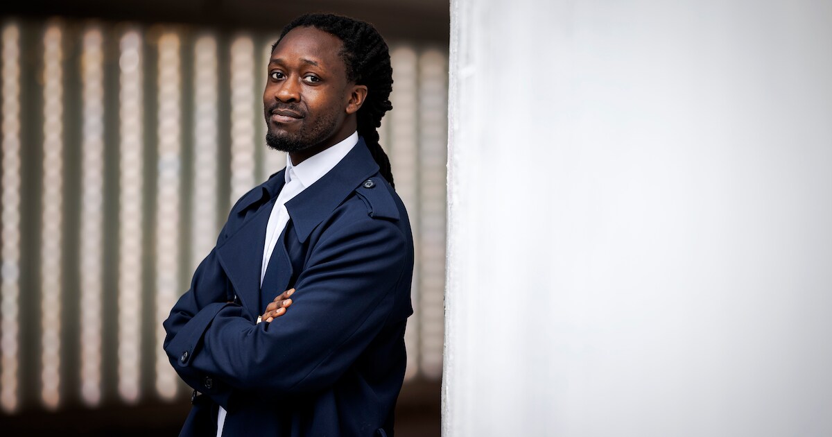 Akwasi wil publieke bestel in en kondigt Omroep Zwart aan | Show | AD.nl
