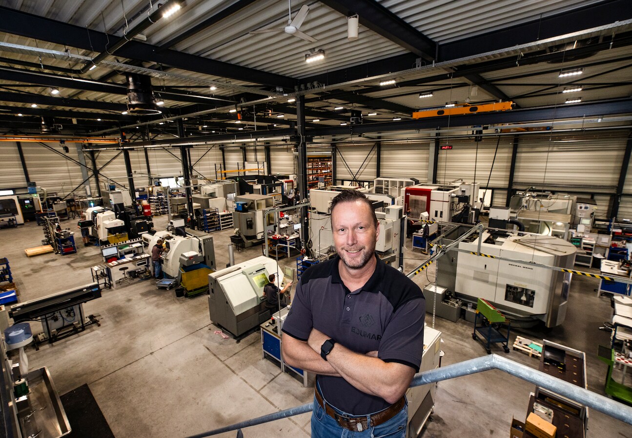 Hoe neem je een familiebedrijf over? Casper rolde erin bij Edumar, dat ...