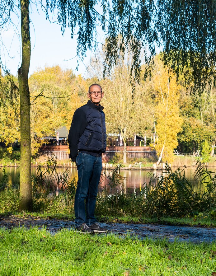 Peter brengt mensen die in het buitenland ziek worden naar huis: ‘Ze ...