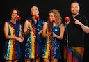 K3 stapt uit comfortzone voor eerste samenwerking ooit met Donnie: 'Zó ...