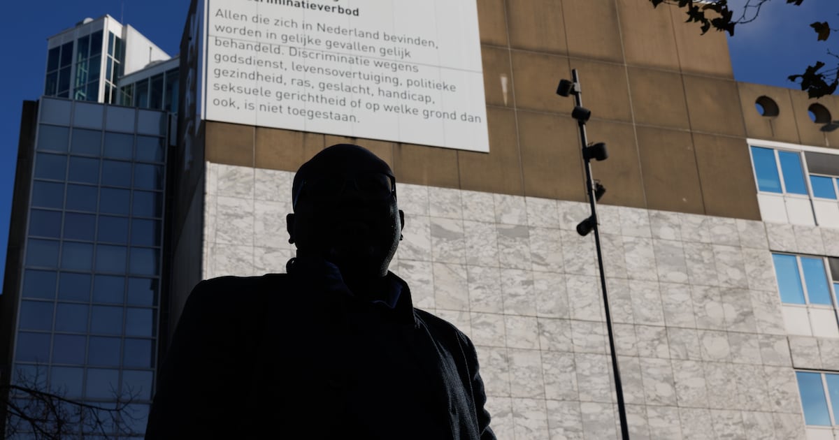 Huwelijk kapot en diep in de schulden: hoe Nana (48) slachtoffer werd ...