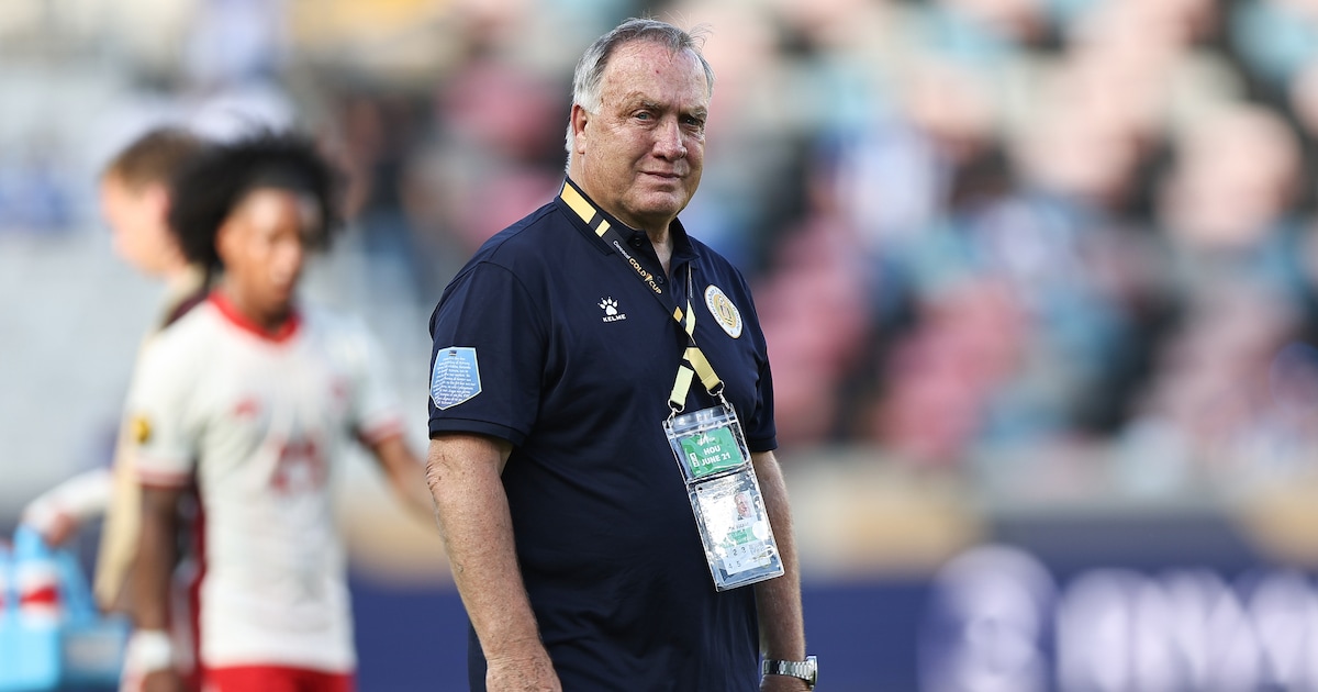 Dick Advocaat toch met Curaçao naar het WK, Fred Rutten trekt zich ...