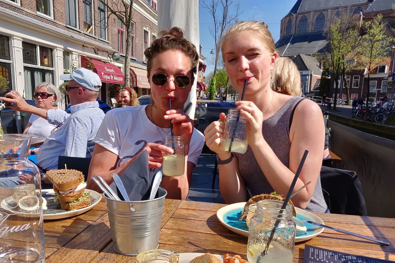 Zin in iets fris? 6 x hier drink je huisgemaakte ijsthee in Delft ...