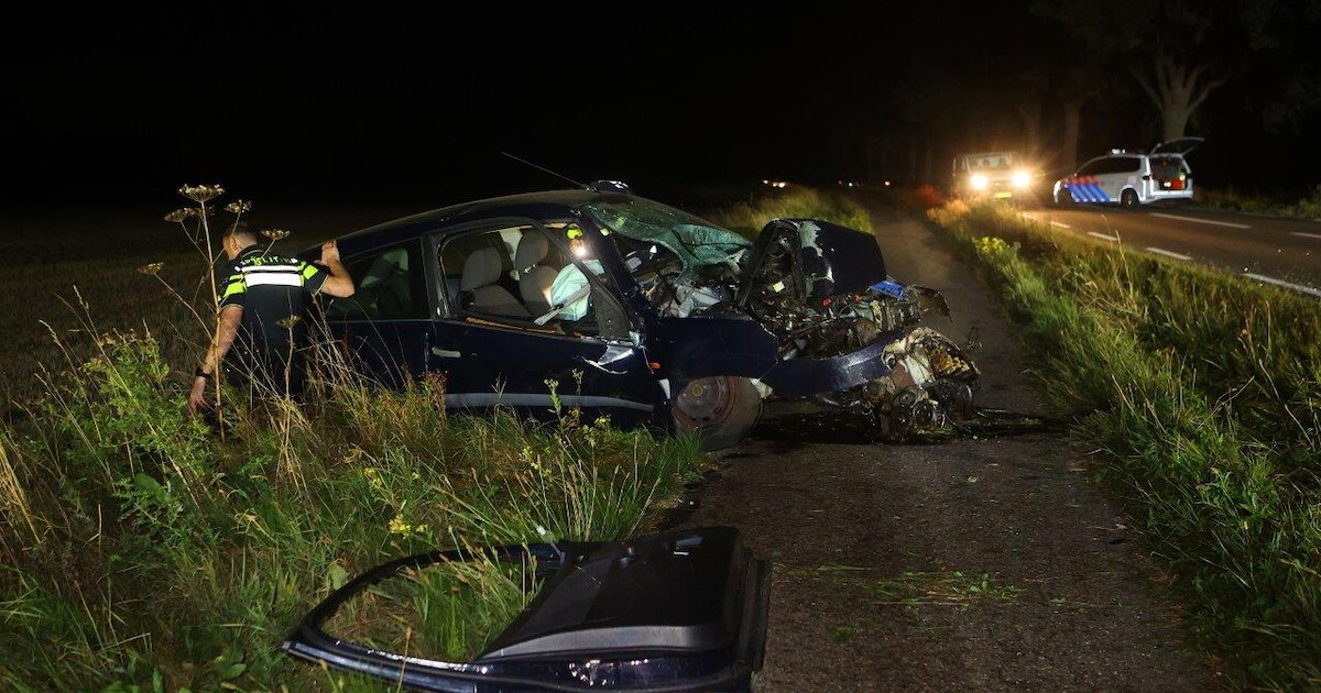 Automobiliste (30) ernstig gewond nadat ze van de weg raakt in Maren ...