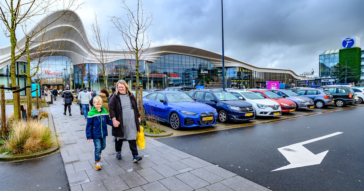 Luxe Mall mag volgende maand al betaald parkeren invoeren: ‘Maar er is ...