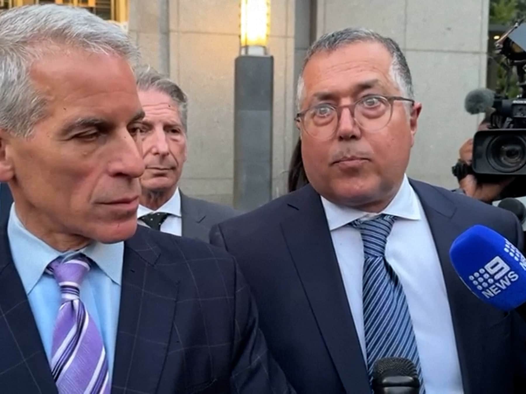 Oprichter site die advies geeft over korte broek bezoekt eigen site ...