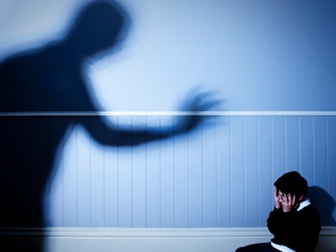 Vader slaat vrouw en kinderen bont en blauw, maar hij zegt: ‘Ik gaf ...