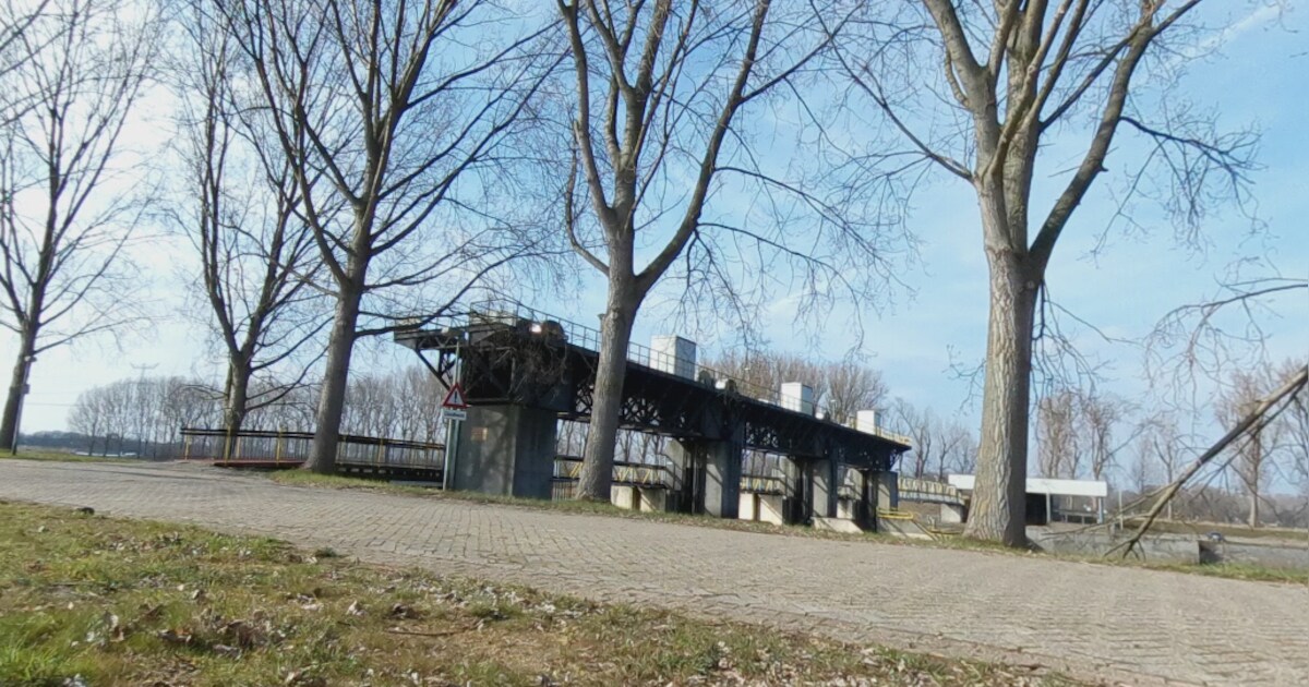 Gepland onderhoud aan stuw Linne levert hinder op | Maasgouw | AD.nl