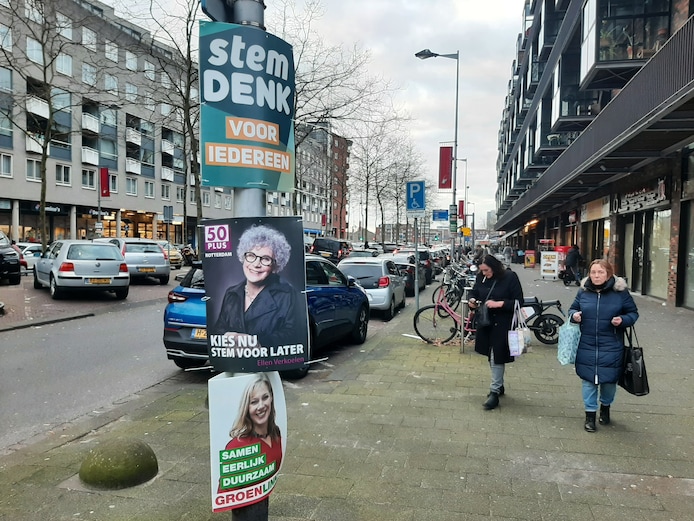 Politieke sandwichborden in Rotterdam worden niet verboden, maar er ...