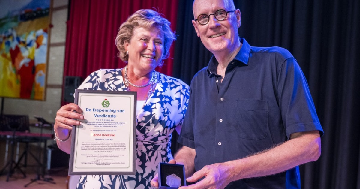 Anne Hoekstra ontvangt Erepenning voor onderwijsinzet in Schagen ...