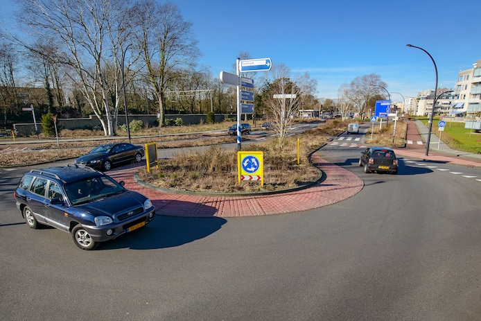 Vijf ongevallen in een jaar, maar toch is de ovonde volgens Borne veilig | Borne | AD.nl