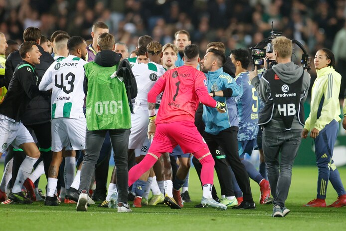 FC Groningen akkoord met schorsing Etienne Vaessen na klappen tegen ...