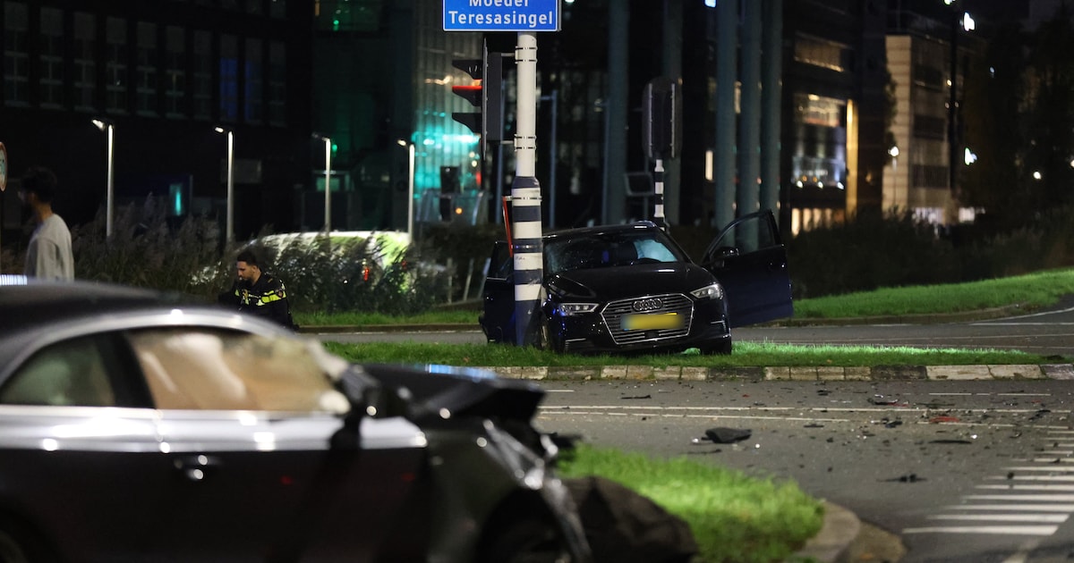 Twee personen behandeld na botsing op de Zuidweg in Zoetermeer | 112 ...