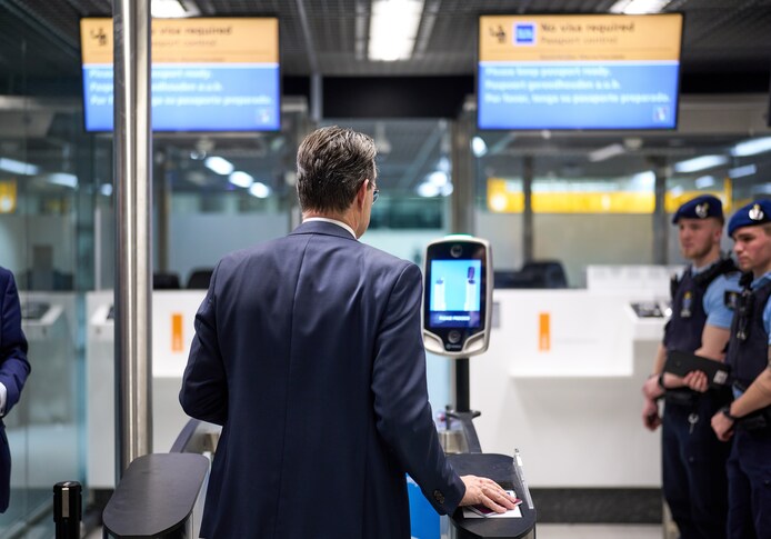 Proef met digitaal app-paspoort is succes: je gezicht wordt straks je ...
