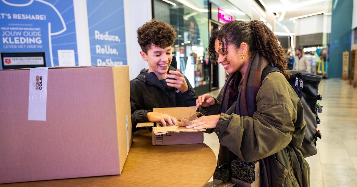 iPhone, merkkleding of zelfs een Rolex? Honderden nieuwsgierigen scoren ...