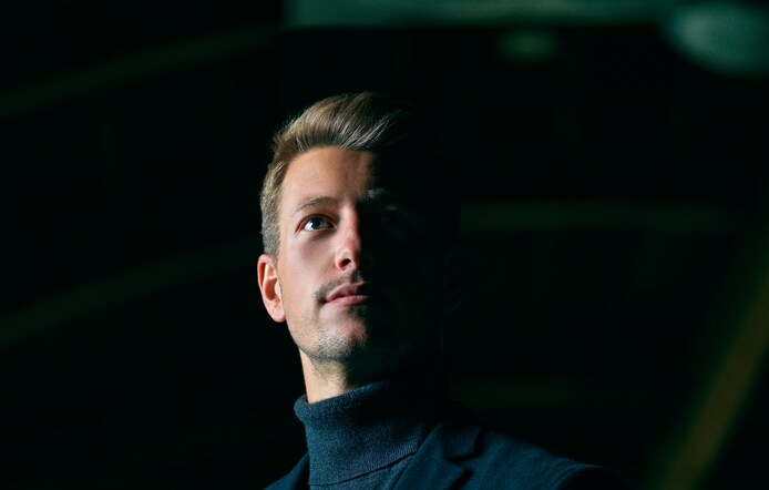 Chef-dirigent Duncan Ward blijft nog wat langer | Tilburg | AD.nl