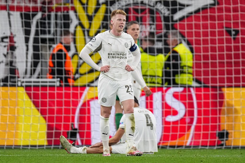 Jerdy Schouten schuldbewust na tegendoelpunt PSV: 'Ik had hem in één ...