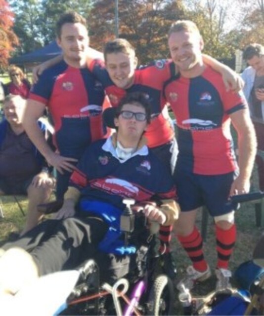 ‘Eet jij die slak op?’ Dronken geintje kost Sam na negen jaar het leven ...