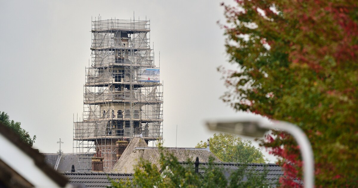Kerktoren van Haastrecht blijft nog ingepakt: rechter geeft gemeente ...
