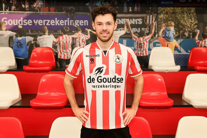 Drukke vrijdag op Het Kasteel: Sparta presenteert nieuwe spelers ...