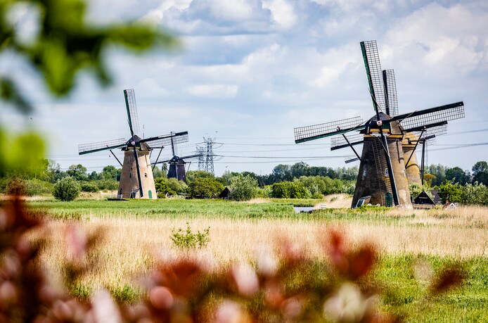 Hoe schutter John S. de veilige zorgboerderij in Alblasserdam ...