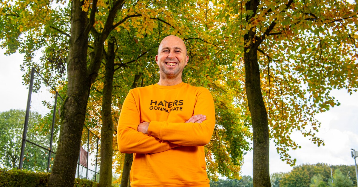 ‘Te lieve’ Sebastian Verhoeve kondigt afscheid aan bij VVZA: ‘Misschien tijd voor trainer die ...