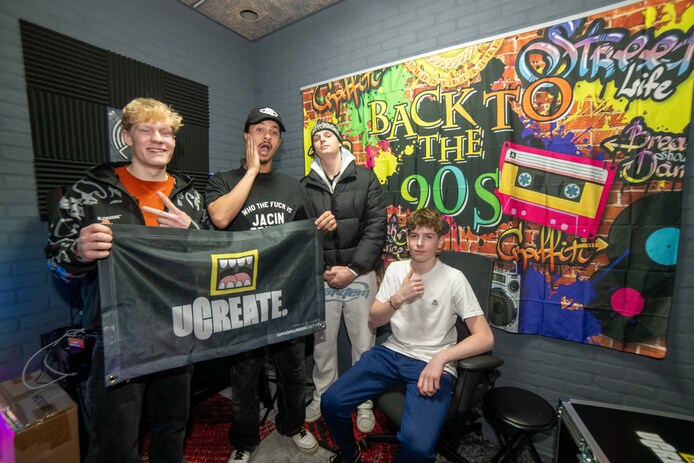 Van beats tot vrijheid: rapper Jacin Trill geeft deze jongeren het ...