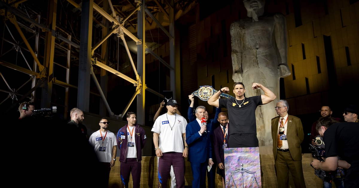 Afgevallen Rico Verhoeven weegt 117,3 kilo voor boksclash in Egypte ...