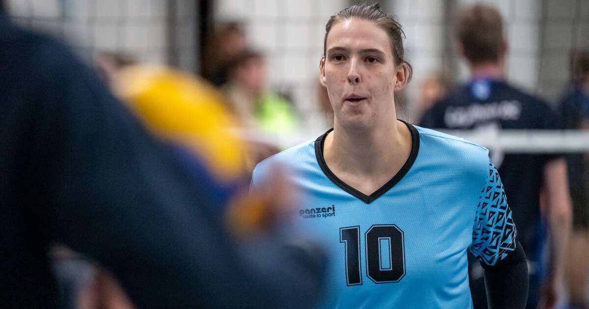 Volleybalster Victoria (27) baart opzien tussen de mannen: ‘Komt zelden ...