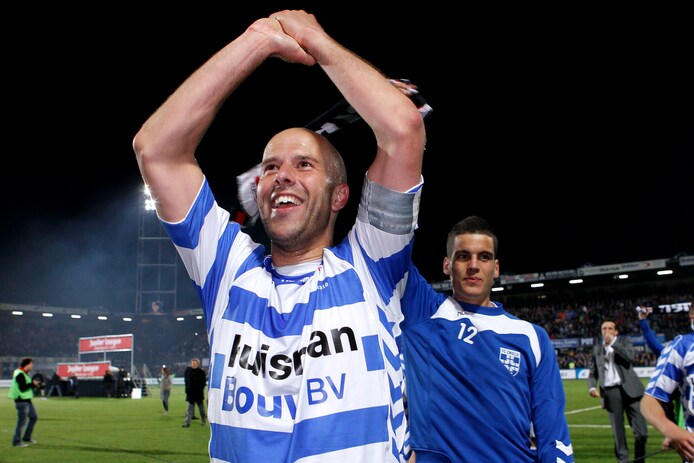 Dit is het verhaal achter de opmerkelijke aftrap van Arne Slot: ‘Op de ...