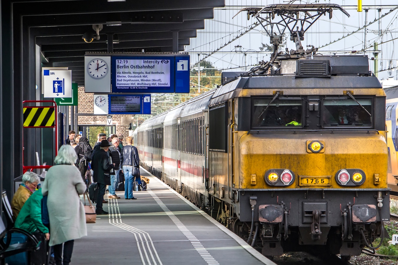 NS: trein van Berlijn naar Amsterdam stopt straks minder vaak in ...