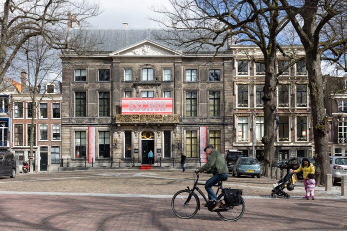 Nieuw Escher Museum van de baan, nu Amsterdam Den Haag in de wielen ...