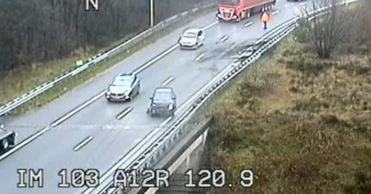 File op A12 richting Utrecht, ook bij de Duitse grens is het druk ...