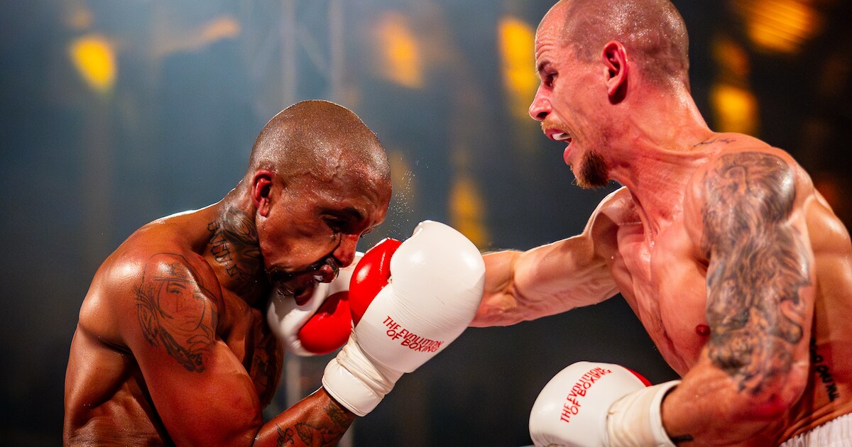 Bokser Suppan deelt overwinning met ernstig zieke vader: ‘Zijn vechtlust is mijn drijfveer ...