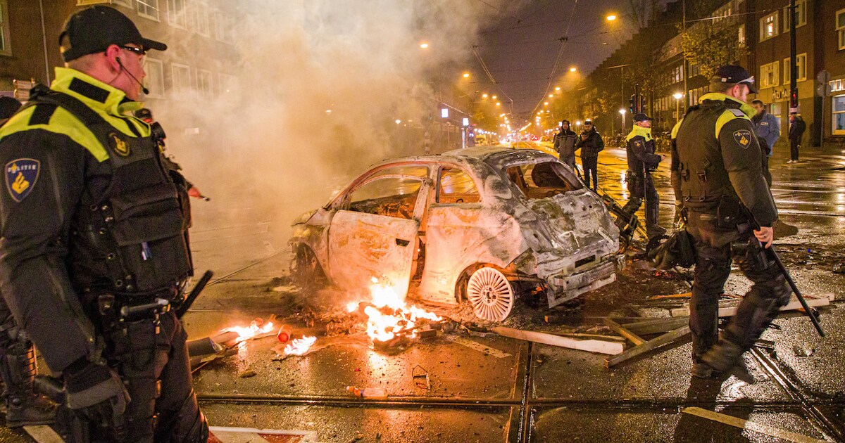 Twee aanhoudingen voor rellen na WK-winst Marokko, steden bereiden zich ...