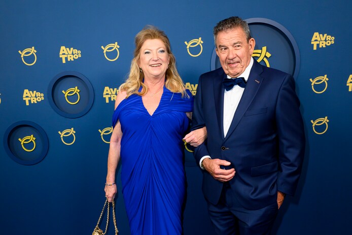 B&B Vol Liefde-ster viert met volkszanger carnaval in de Liemers ...