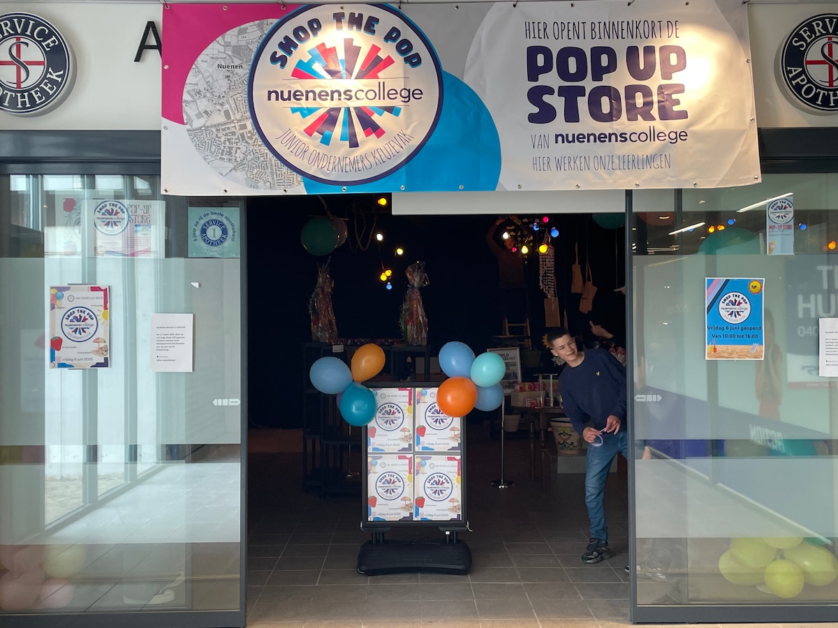 Pop-upstore Nuenens College is terug | Foto | AD.nl