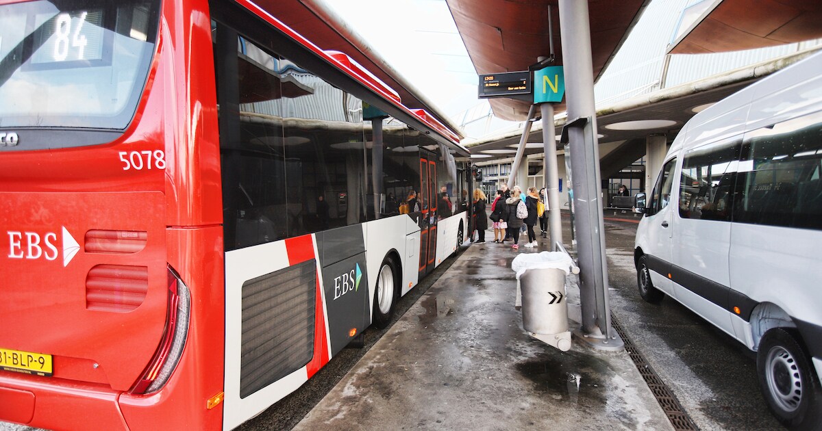 Te druk op de weg: bus rijdt niet meer naar Simonshaven en Zuidland ...