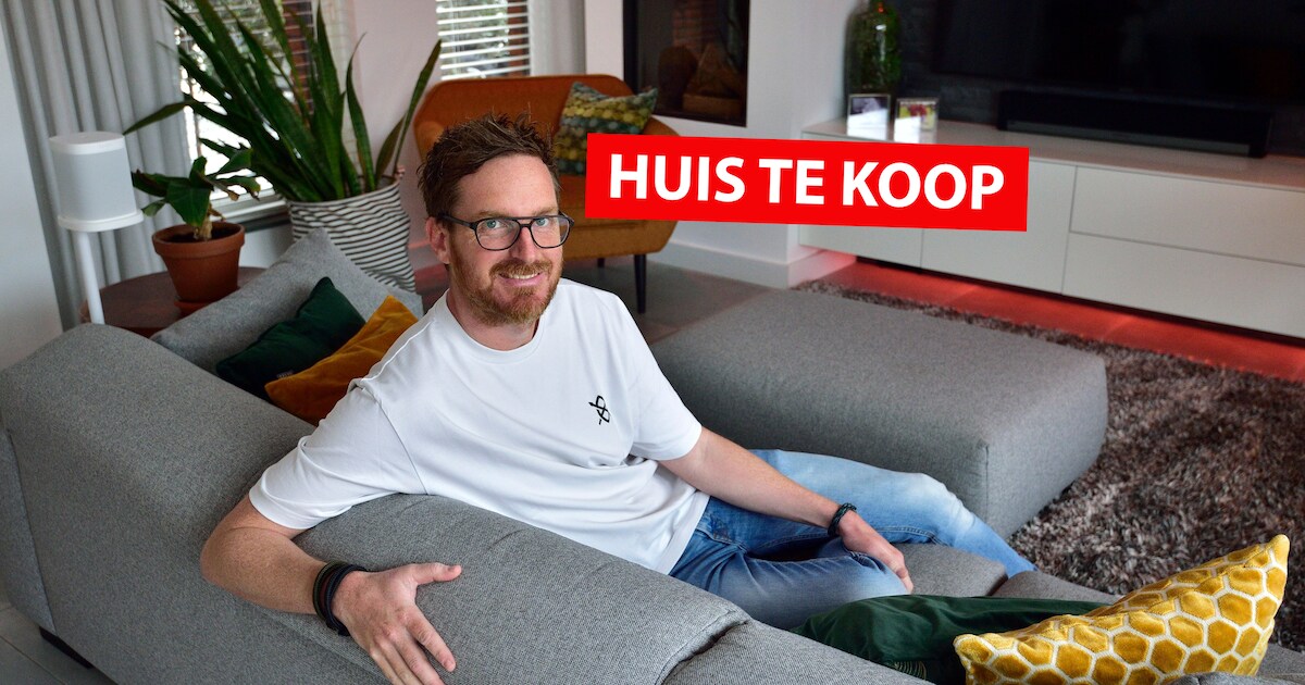 Tom is zo gehecht aan zijn dorp dat hij er drie huizen kocht, nu ...