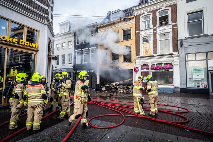 Dit is wat we weten over de ongekende brand in Arnhem: ‘Zwarte dag voor ...