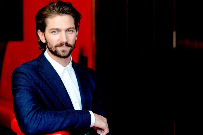 Michiel Huisman uitgeroepen tot knapste man ter wereld | Show | AD.nl