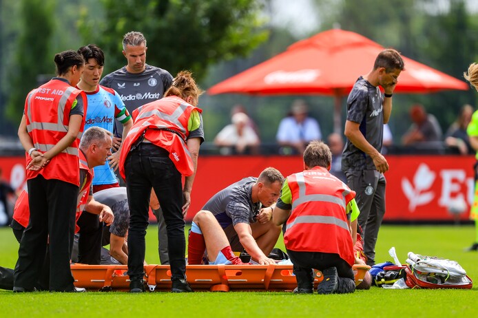 Na uitvallen Beelen en vertrek Hancko is deze 20-jarige de enige centrale verdediger van ...