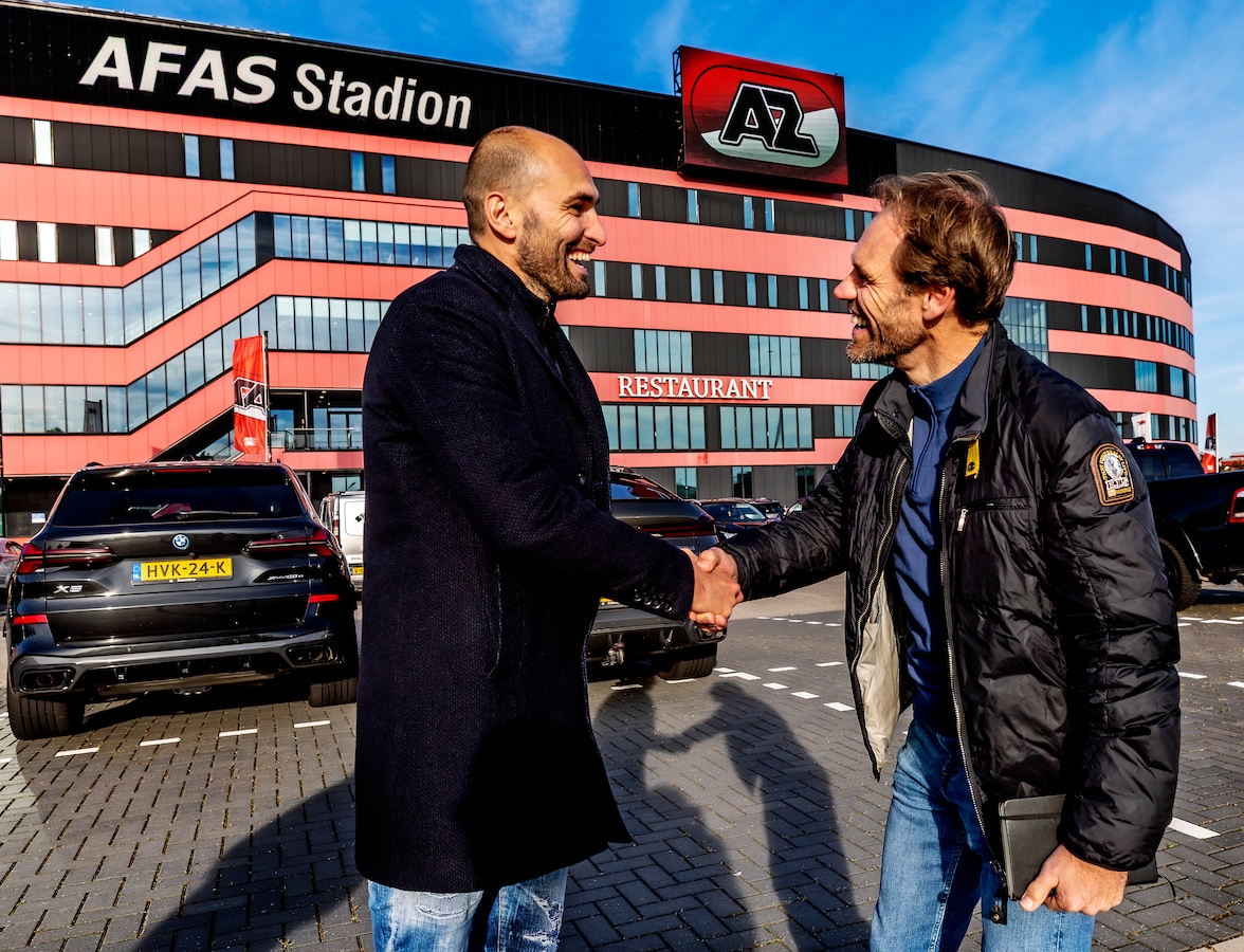 Bas Dost terug naar AZ om redders te bedanken, maar loopbaan is voorbij ...