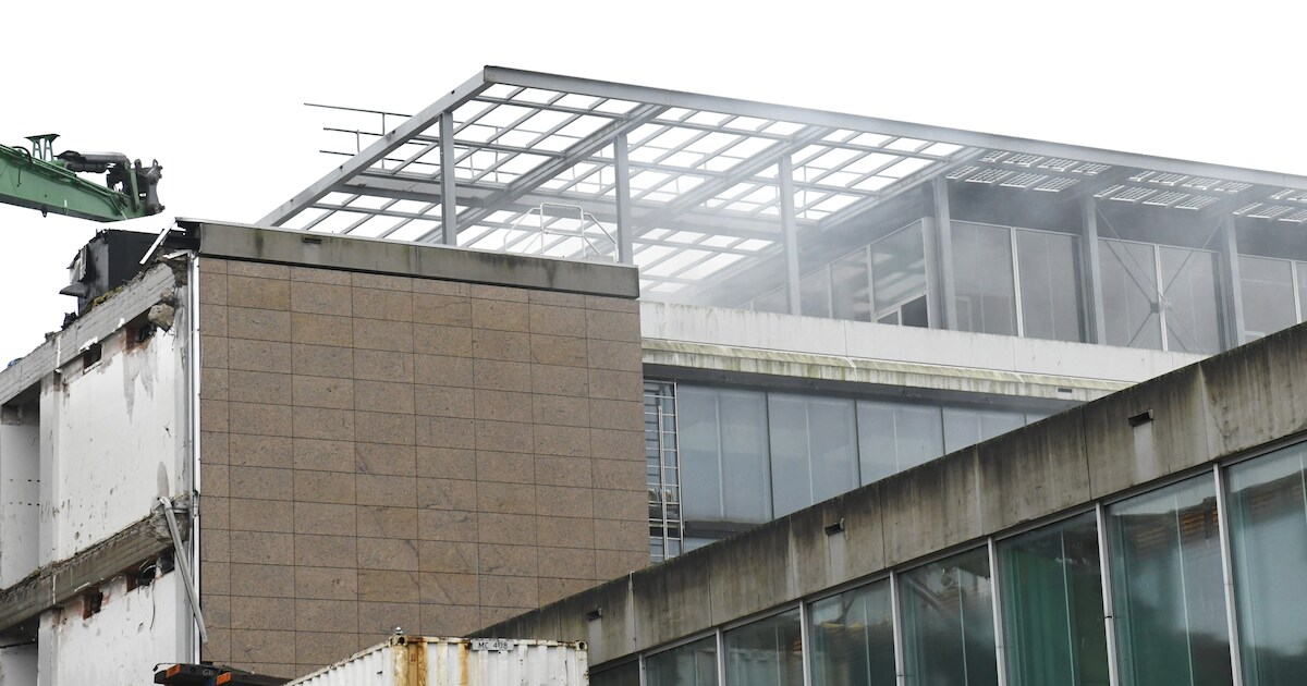 Brand in voormalig Shell-complex in Rijswijk | Rijswijk | AD.nl