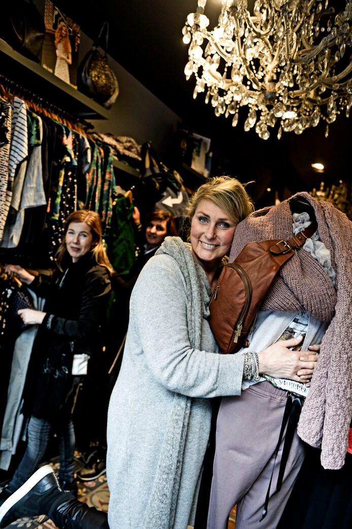 Ellen uit Enschede ging tegen haar ouders in: al 32 jaar haar eigen ...