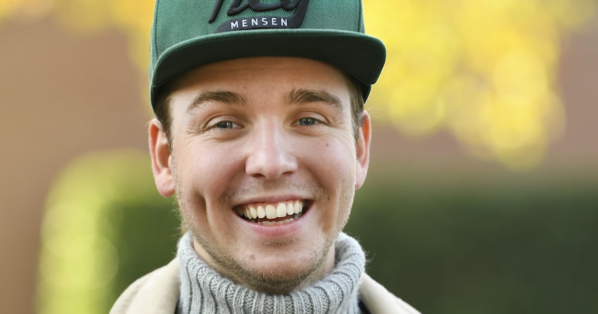 YouTuber Dylan Haegens na uitstel eindelijk getrouwd | Show | AD.nl
