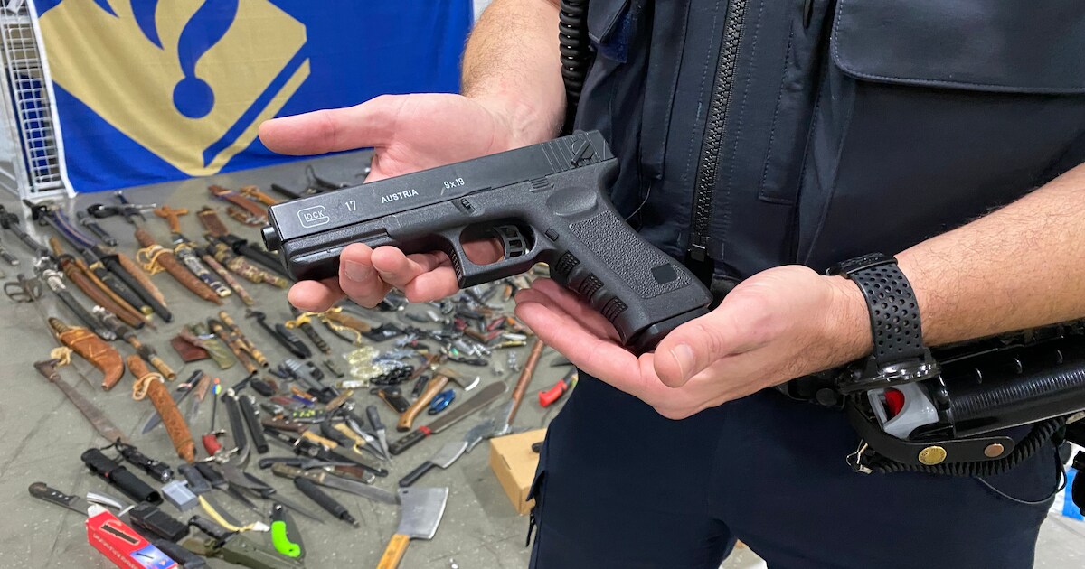 Man (35) maakt via Telegram afspraak om vijf Glock-pistolen te kopen ...