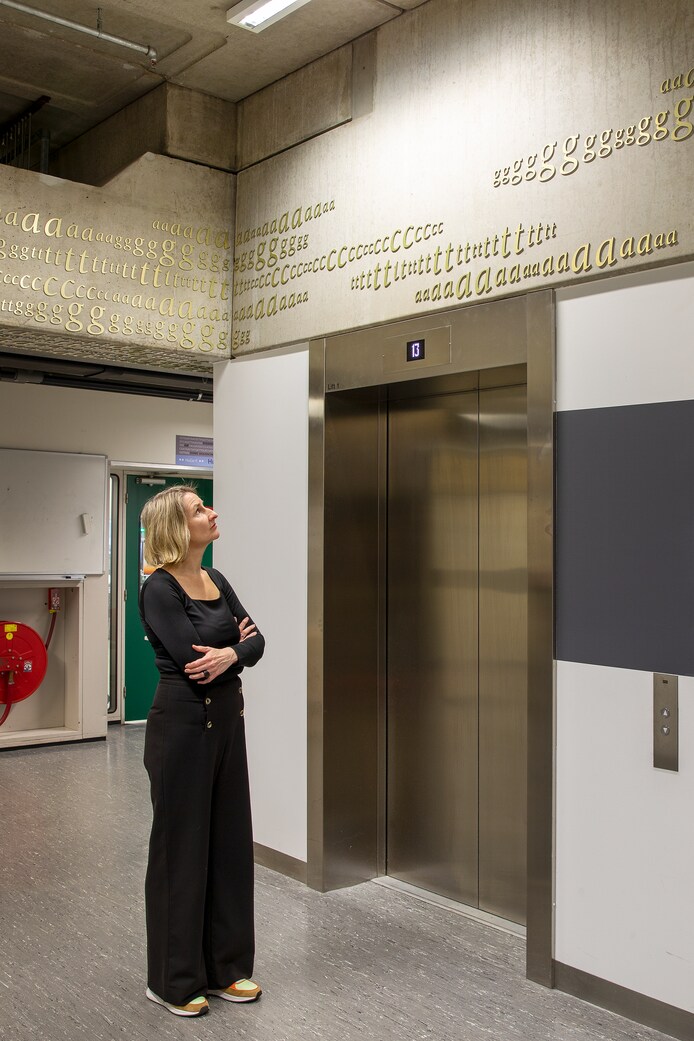 ‘Bouwstenen’ van dna op Erasmus MC geprojecteerd tijdens DNA Day ...