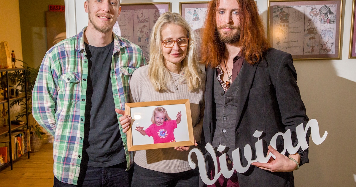 Gezin breekt jarenlange stilte na tragisch verlies van hun Vivian (3 ...