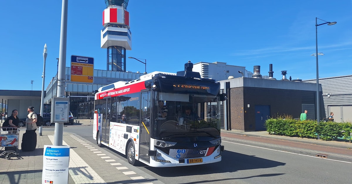 Eerste zelfrijdende bus in Nederland op openbare weg rijdt in Rotterdam ...